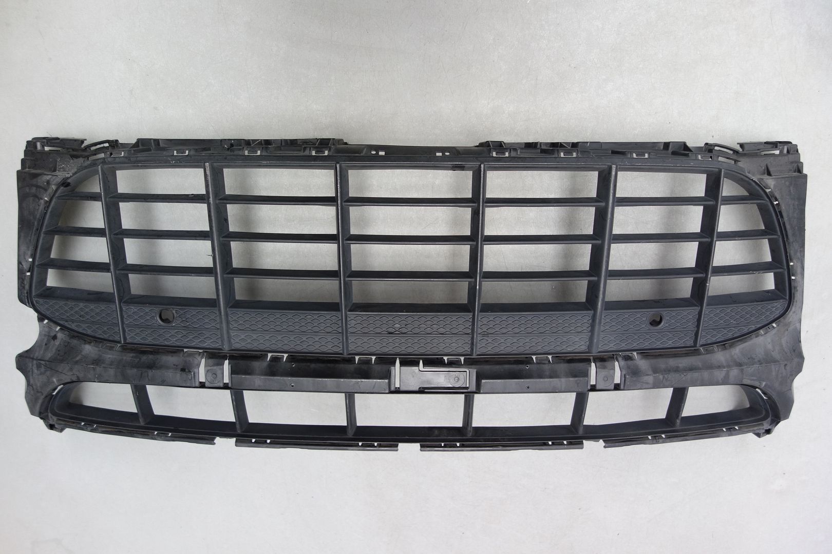 GENUINE PORSCHE MACAN 5 Door SUV FRONT BUMPER Centre Grill Trim p/n ...