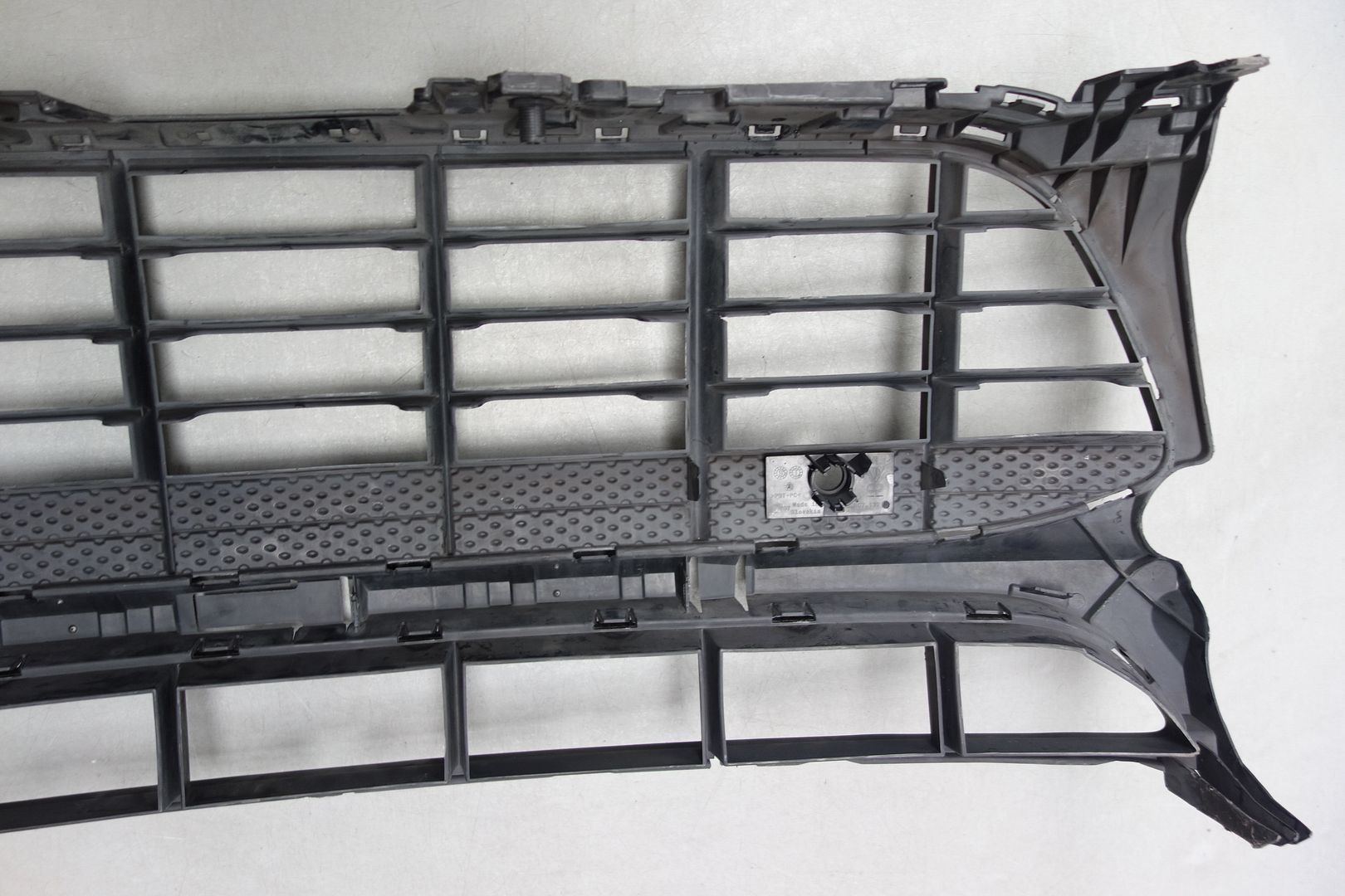 GENUINE PORSCHE MACAN 5 Door SUV FRONT BUMPER Centre Grill Trim p/n ...